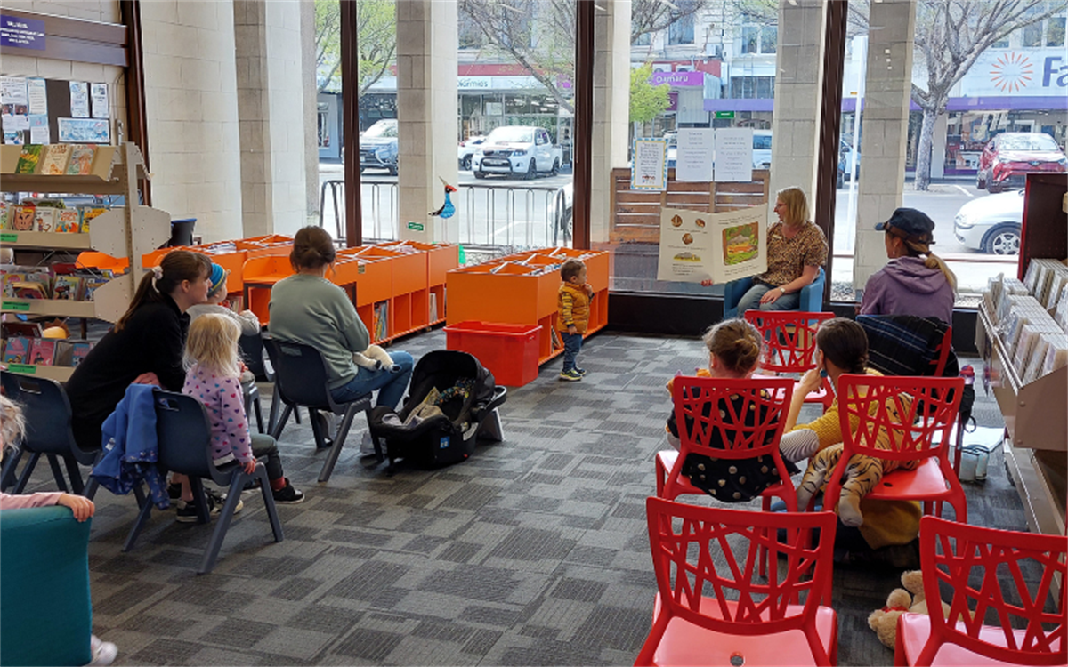 Wriggle & Rhyme and Storyime! | Waitaki District Libraries